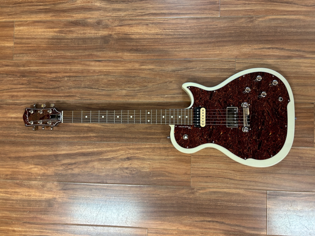 Gear Hunter | Godin - Radiator