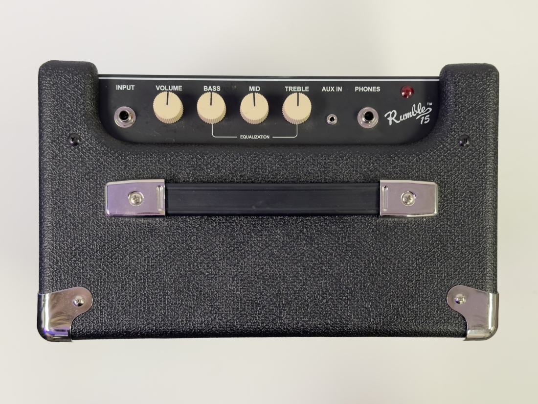 Gear Hunter | Fender - Rumble 15 Bass Amp