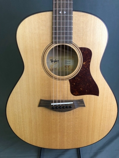 Gear Hunter | Taylor Guitars - GT URBAN ASH