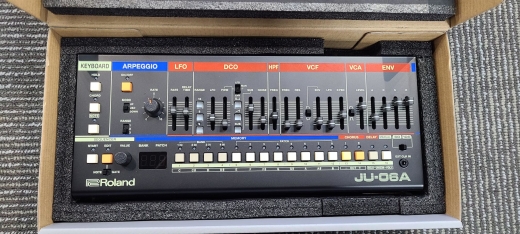 Gear Hunter | Roland - JU-06A