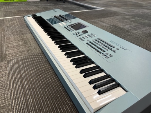 Gear Hunter | Yamaha - MOTIF XS8