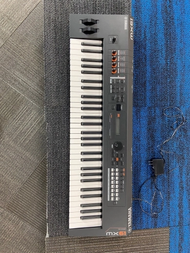 Gear Hunter | Yamaha - MX61 BK