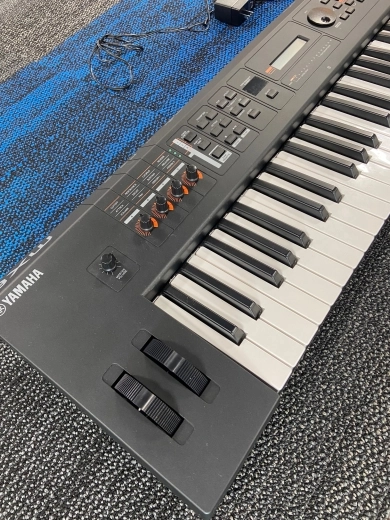 Gear Hunter | Yamaha - MX61 BK