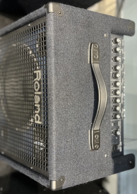 Gear Hunter | Roland - KC-400