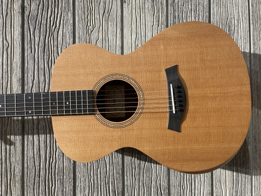 Gear Hunter | Taylor Guitars - ACADEMY 12E V2