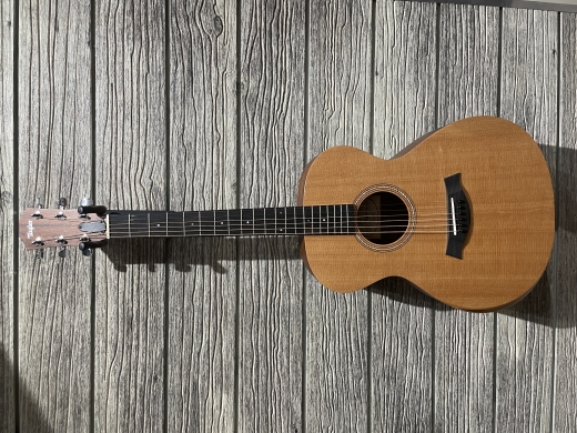 Gear Hunter | Taylor Guitars - ACADEMY 12E V2