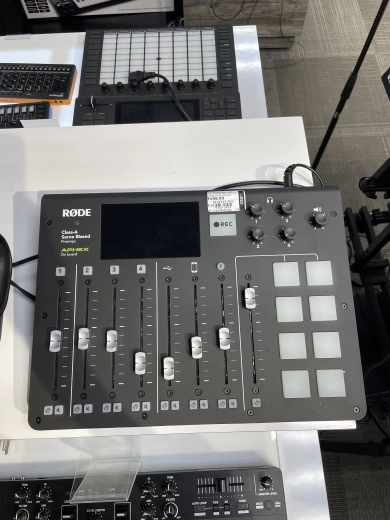 Gear Hunter | Rode - RODECASTER PRO