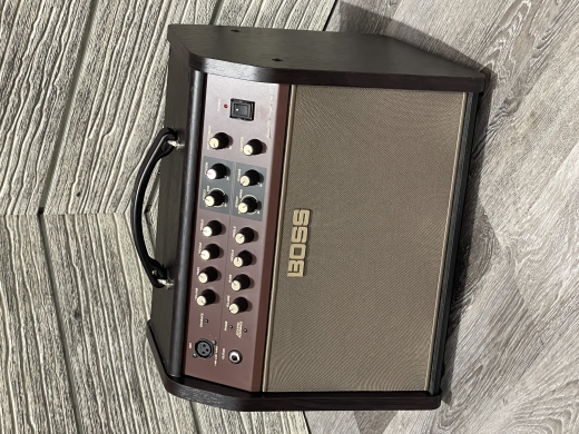 Gear Hunter | BOSS ACOUSTIC GUITAR AMP
