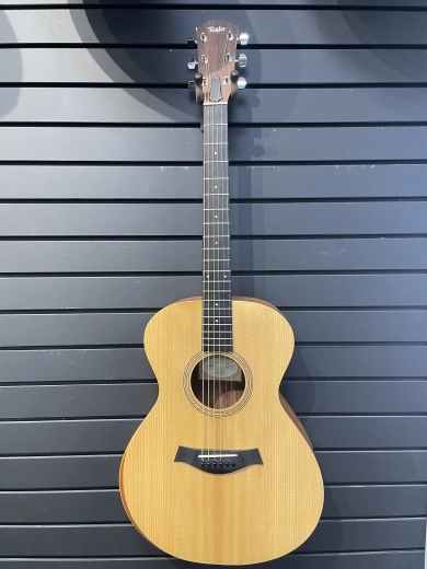 Gear Hunter | Taylor Guitars - ACADEMY 12E V2