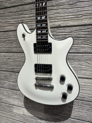 Gear Hunter | SCHECTER TEMPEST CUSTOM VINTAGE WHITE