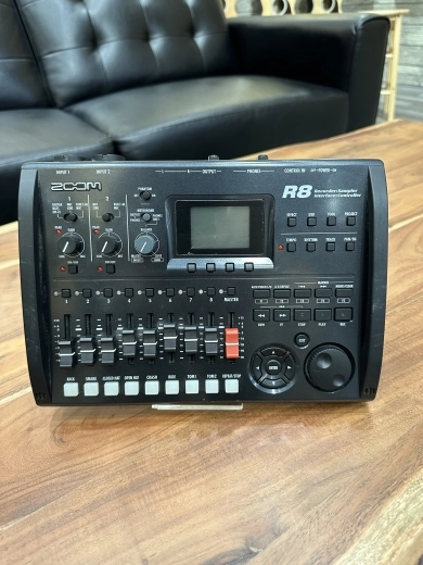 Gear Hunter | ZOOM R8 ZOOM 8 TRACK RECORDER/INTERFACE