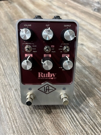 Gear Hunter | Universal Audio - UA RUBY '63 TOP BOOST AMP PEDAL