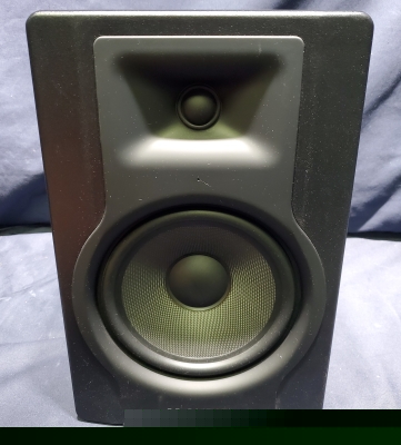 Gear Hunter | M-Audio - BX8 D3 Powered Studio Monitor