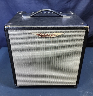 Gear Hunter | Ashdown Engineering - STUDIO-10 Bass Combo