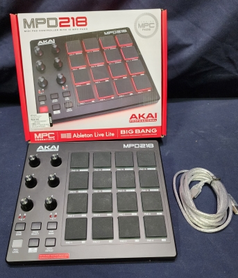 Gear Hunter | Akai - MPD218 Pad Control Unit