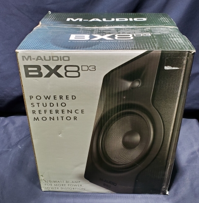 Gear Hunter | M-Audio - BX8 D3 Powered Studio Monitor