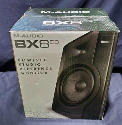 Gear Hunter | M-Audio - BX8 D3 Powered Studio Monitor