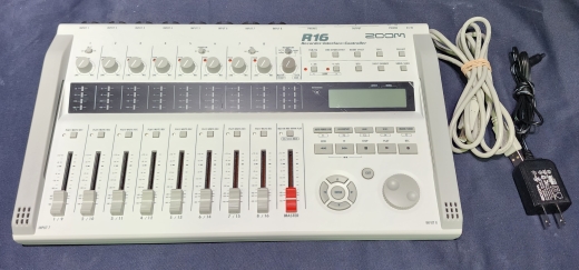 Gear Hunter | Zoom - R16 SD Recorder/Interface/Controller