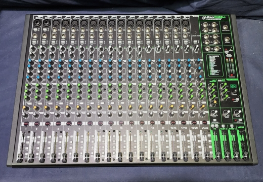 Gear Hunter | Mackie PROFX22 V3 - 22 Channel/4 Bus Mixer