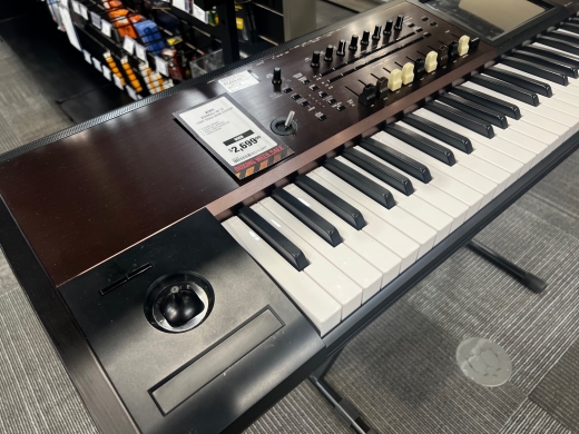 Gear Hunter | KORG KRONOS 88 KEY LIGHT (SYNTH ACTION) KYBD