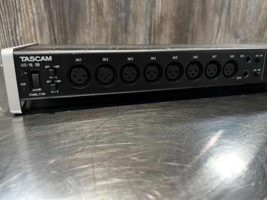 Gear Hunter | Tascam - US-16X08