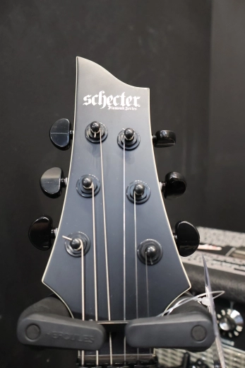 Gear Hunter | Schecter - 1348-SHC