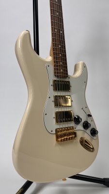 Gear Hunter | Fender Limited Mahogany Blacktop Stratocaster HHH ...