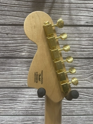 Gear Hunter | Squier - 40th Anniversary Strat Ruby Red Metallic