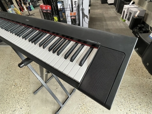 Gear Hunter | Yamaha - NP32 B