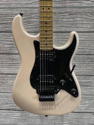 Gear Hunter | Squier Contemporary Strat Shell Pink