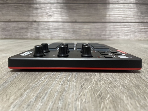 Gear Hunter | Akai - MPD218 Pad Control Unit