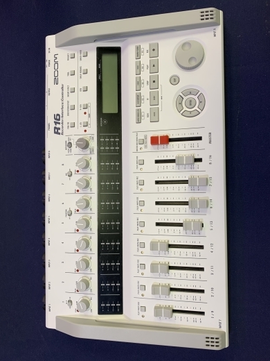 Gear Hunter | Zoom - R16 - SD Recorder