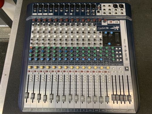 Gear Hunter | Soundcraft - SIGNATURE 16