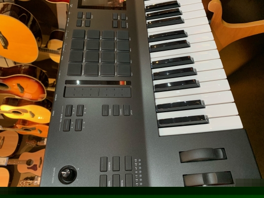 Akai MPC Key 61 Standalone MPC Synthesizer Keyboard | Long & McQuade