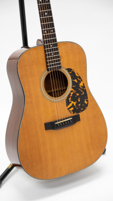 Gear Hunter | Martin - 1990 D18 w/ Case