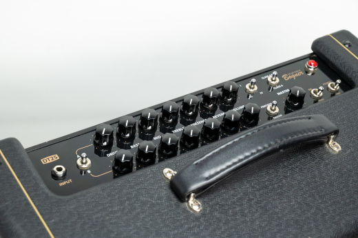 Gear Hunter | Line 6 - DT25 - 1x12 Combo