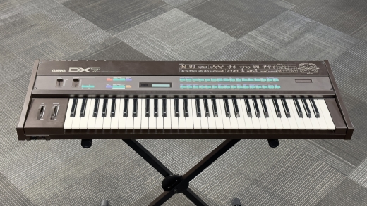 Gear Hunter | Yamaha - DX7 Keyboard with Cards