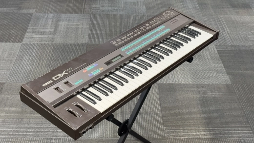 Gear Hunter | Yamaha - DX7 Keyboard With Cards