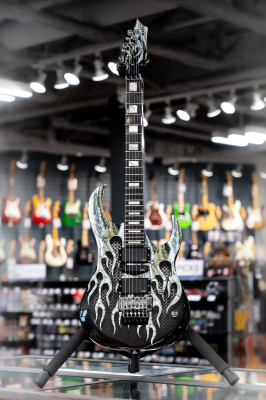 Gear Hunter | Dean - Michael Batio MAB1 Armor Flame w/ Case