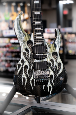 Gear Hunter | Dean - Michael Batio MAB1 Armor Flame w/ Case