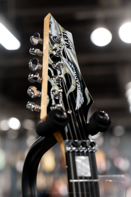 Gear Hunter | Dean - Michael Batio MAB1 Armor Flame w/ Case