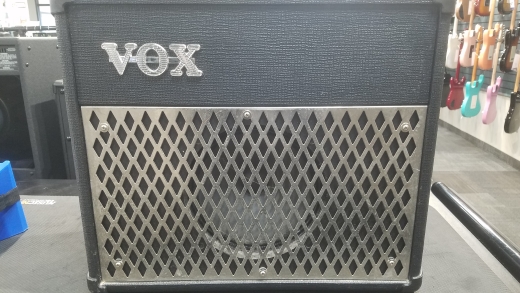 Gear Hunter | Vox DA15 15W AMP WITH EFFECTS AND AMP MODELS