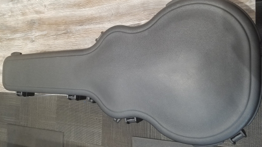 Gear Hunter | SKB 335 SHAPED GUITAR CASE W/TSA