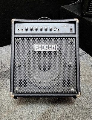 Gear Hunter | Fender - Rumble 30 V2 Bass Combo Amp
