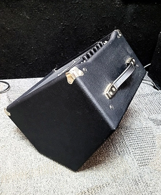 Gear Hunter | Fender - Rumble 30 V2 Bass Combo Amp