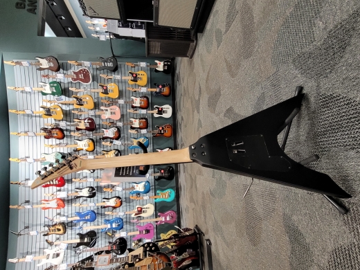 Gear Hunter | Kramer - Night V w/ Floyd