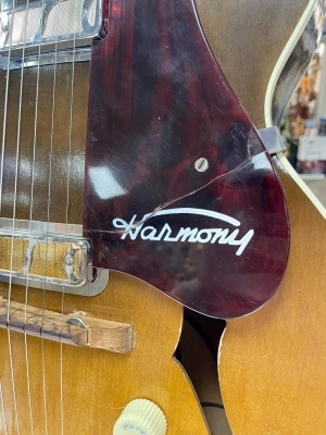 Gear Hunter | HARMONY HOLLYWOOD ARCHTOP