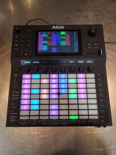 Gear Hunter | Akai - FORCE-AKAI