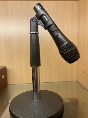 Gear Hunter | Sennheiser - XS 1