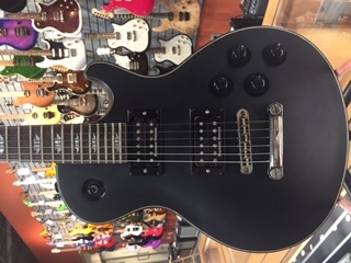 Gear Hunter | CHARVEL DS1